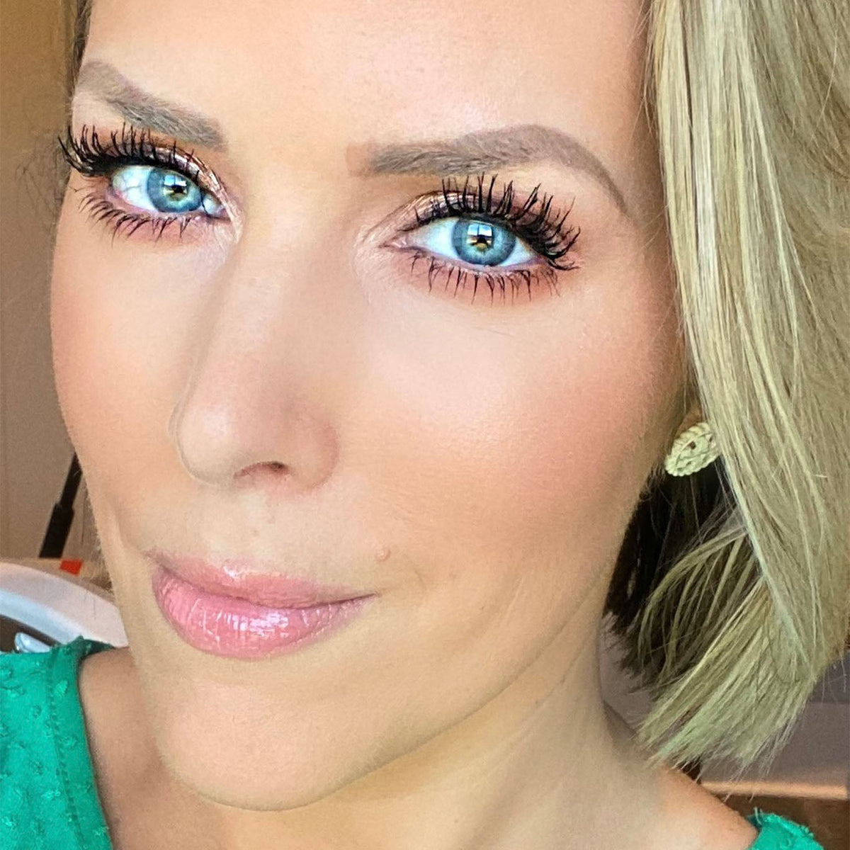 MANDY DAVIS – Calecim Professional